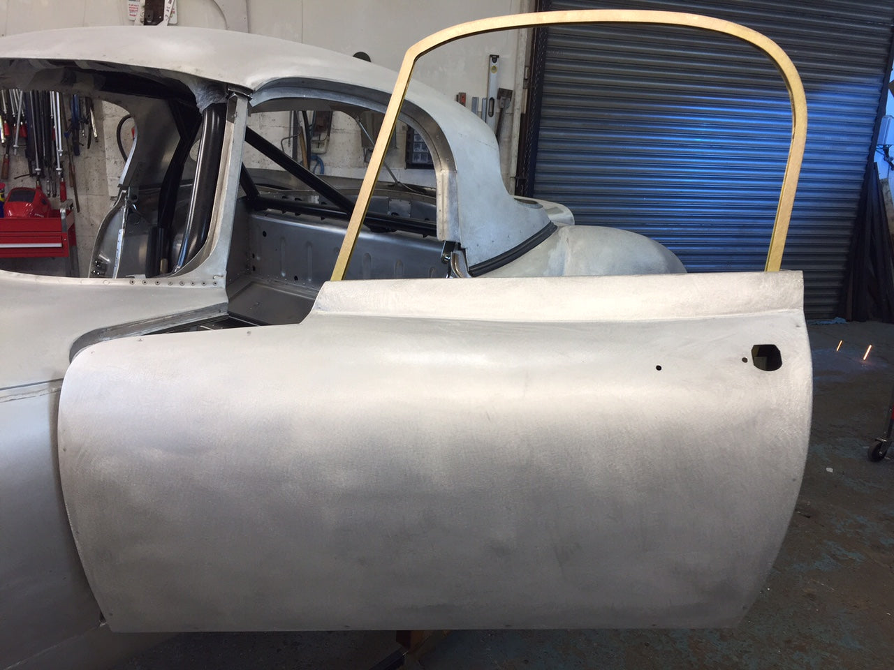 E-Type Jaguar "Lowdrag" Brass Door Window Frames (1 Pair) – RJ Panels