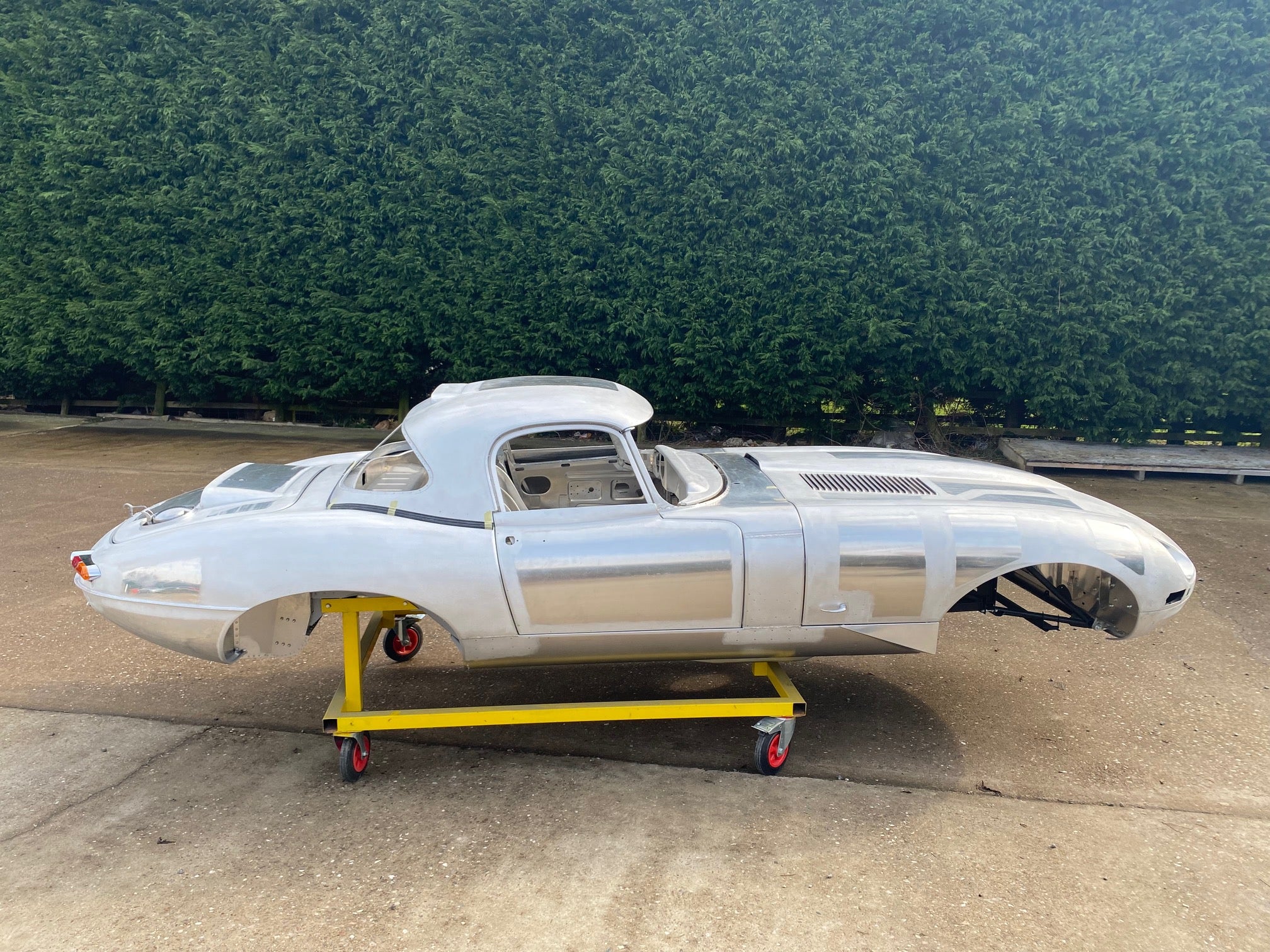 Full Aluminium Lightweight E-Type Jaguar Roadster Bodyshell – RJ Panels