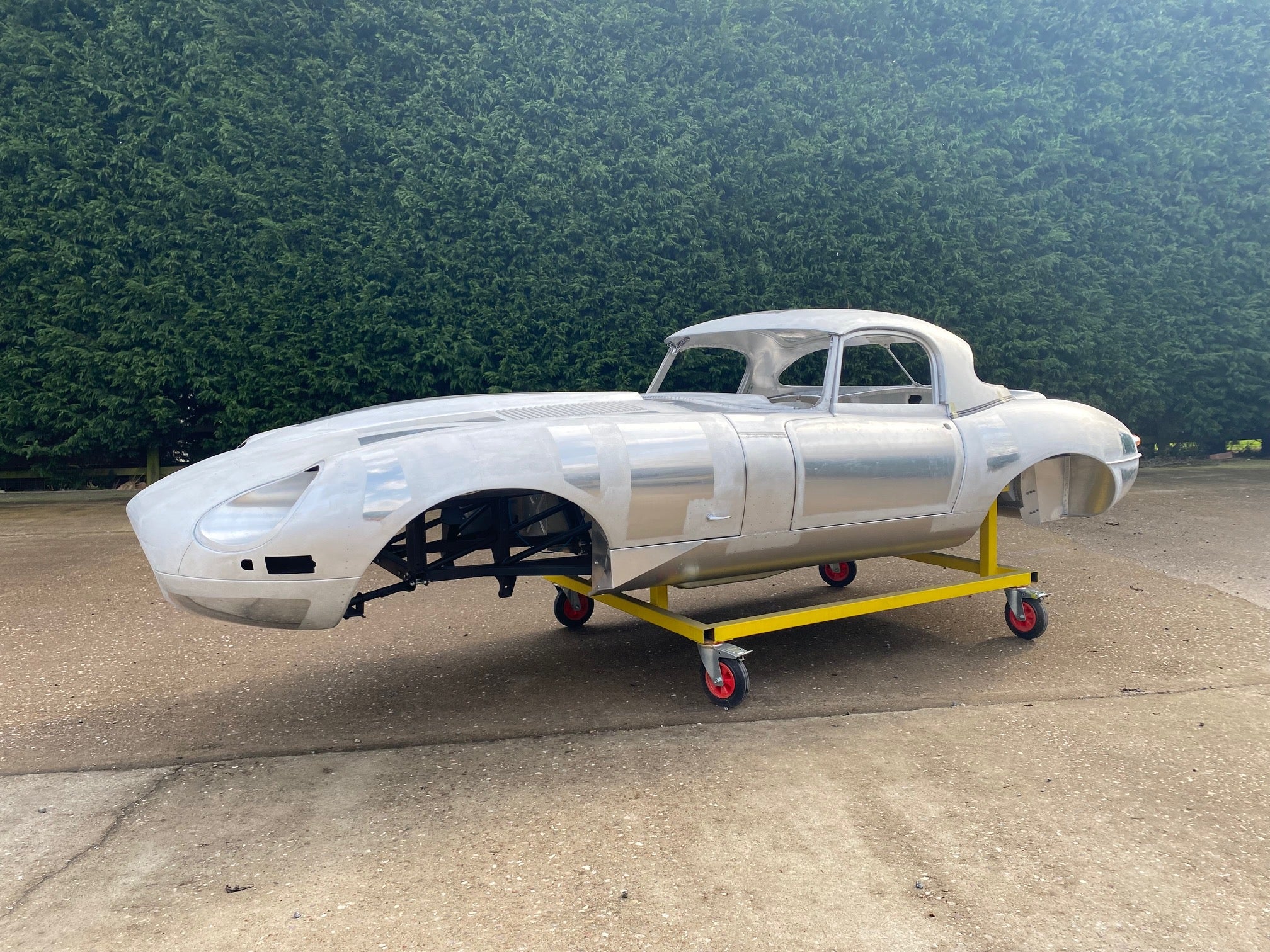 Full Aluminium Lightweight E-Type Jaguar Roadster Bodyshell – RJ Panels